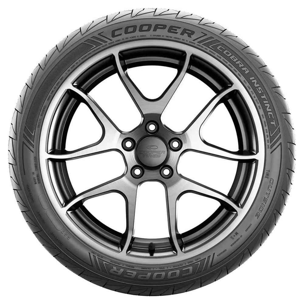 Cooper Cobra Instinct 215/45 R17 91 W XL car tire